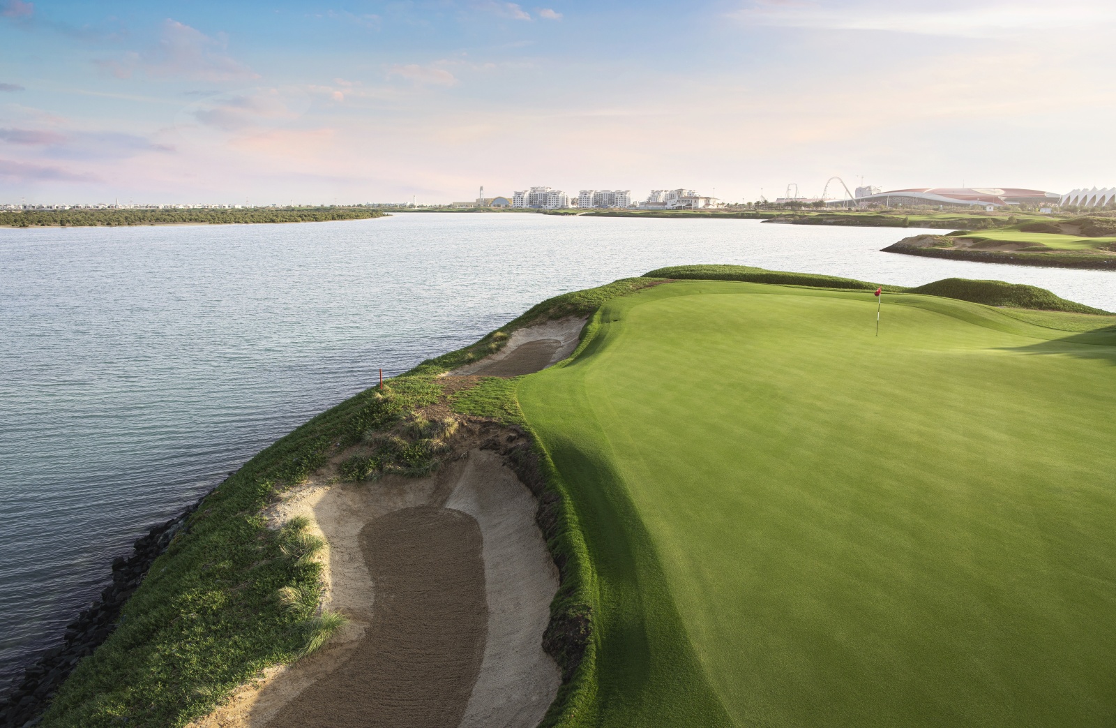 Yas Links | Abu Dhabi, UAE Golf Course