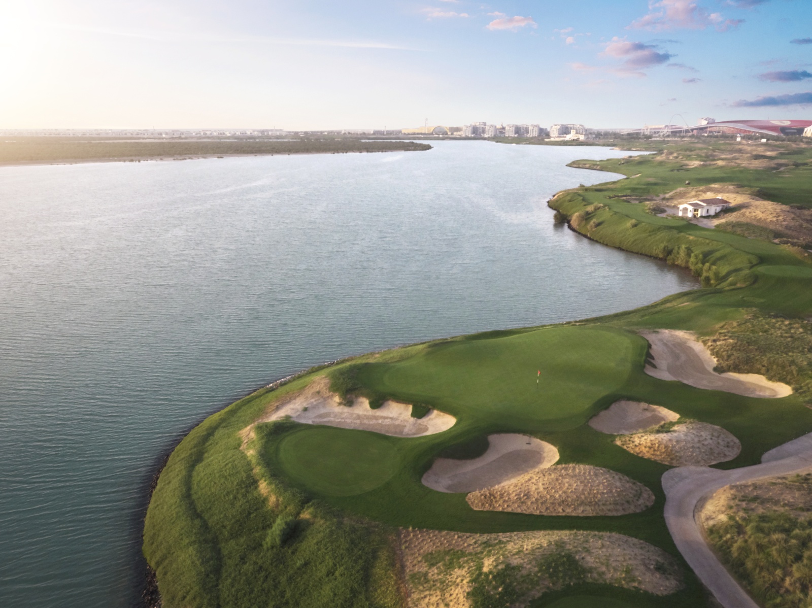 Yas Links | Abu Dhabi, UAE Golf Course
