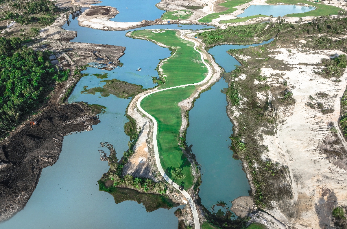 Black Rocks Hotel & Golf Club Belitung | Indonesia Golf Course