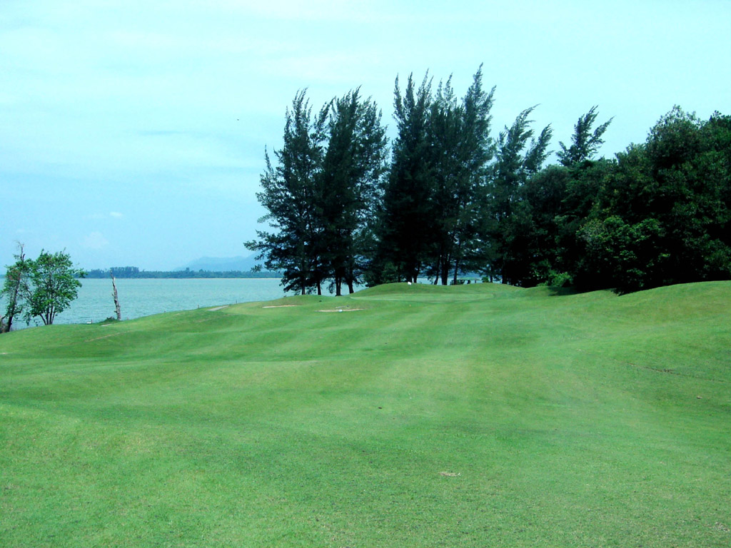 Damai Golf & Country Club | Sarawak Golf Course in Malaysia