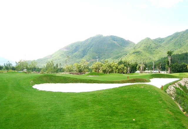 Diamond Bay Golf & Villas in Nha Trang | Vietnam Golf Course