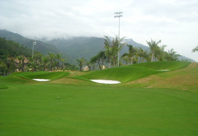 Diamond Bay Golf & Villas in Nha Trang | Vietnam Golf Course