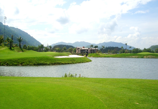 Diamond Bay Golf & Villas in Nha Trang | Vietnam Golf Course