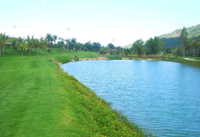 Diamond Bay Golf & Villas in Nha Trang | Vietnam Golf Course