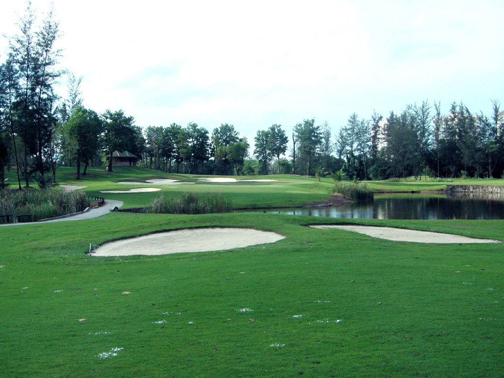 Kelab Golf Sarawak | Sarawak Golf Course in Malaysia